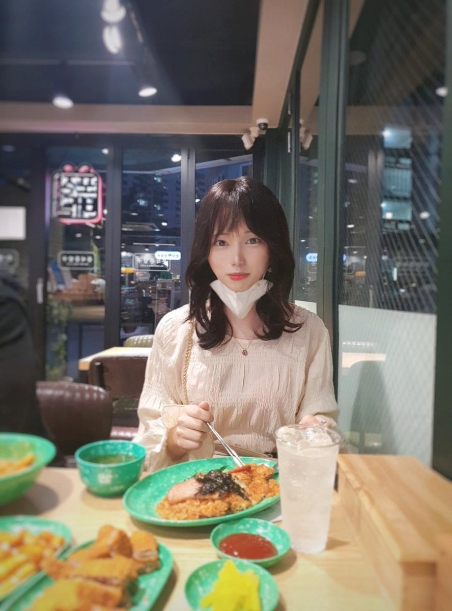 분식집에서 GOBUGI🎀 @gobugi0