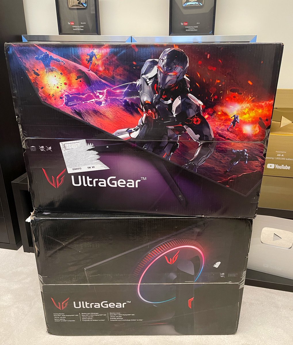 When you have not one, but two new monitors to setup! 🤤👌🏻 Ali-A @omgitsalia