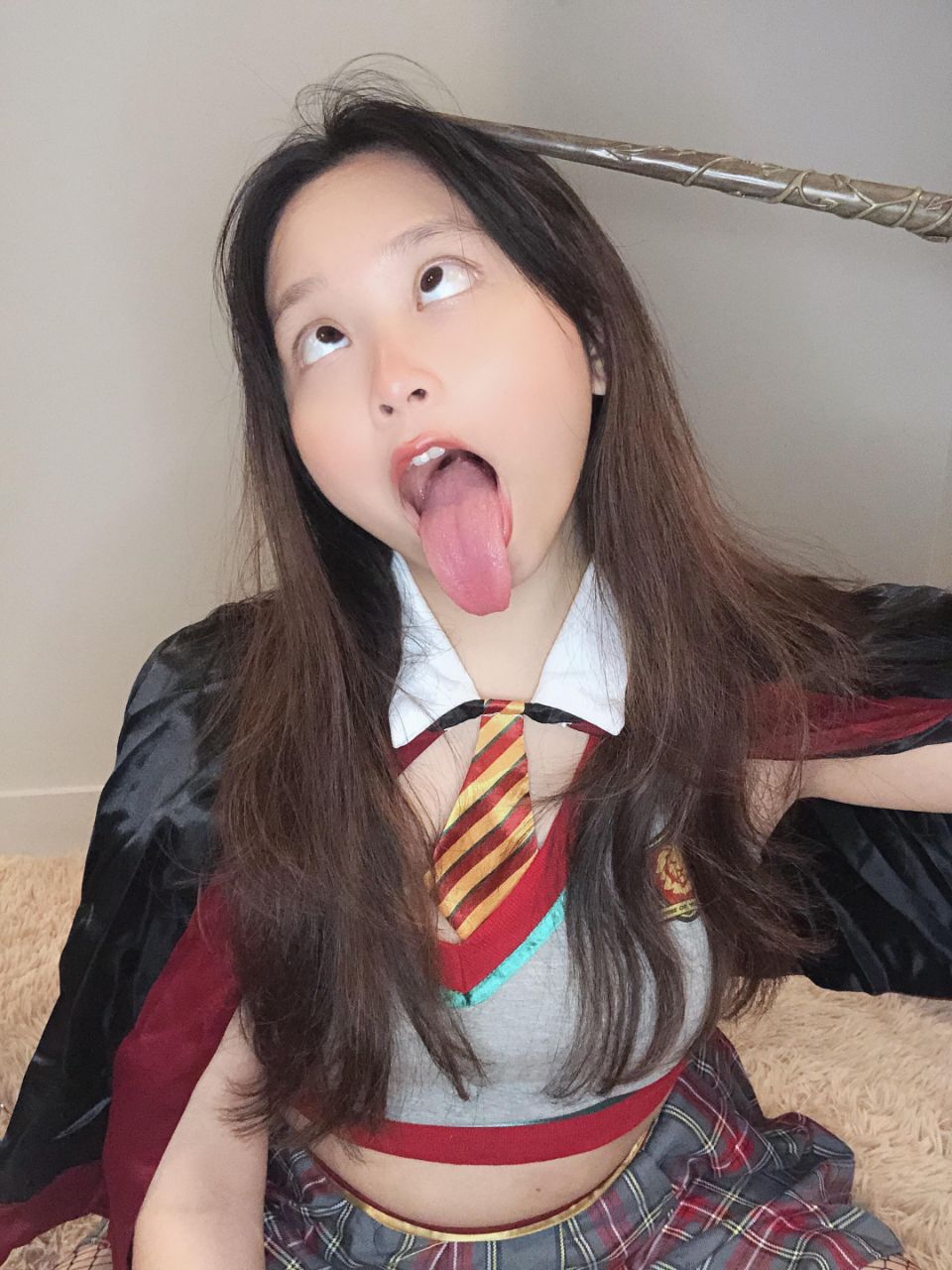 Lifana Ambiyah on Twitter: "Let me check at the mirror 😘 Follow me and these lovely accounts ...