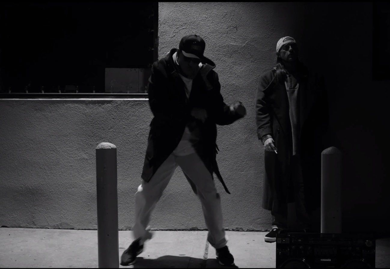 Jay And Silent Bob Dancing Gif