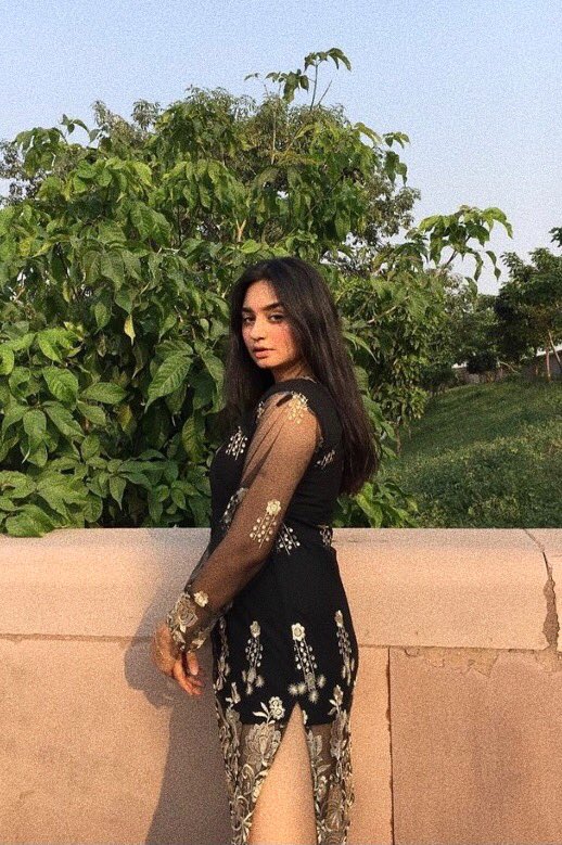 Hot Pakistani Girls Without Dress