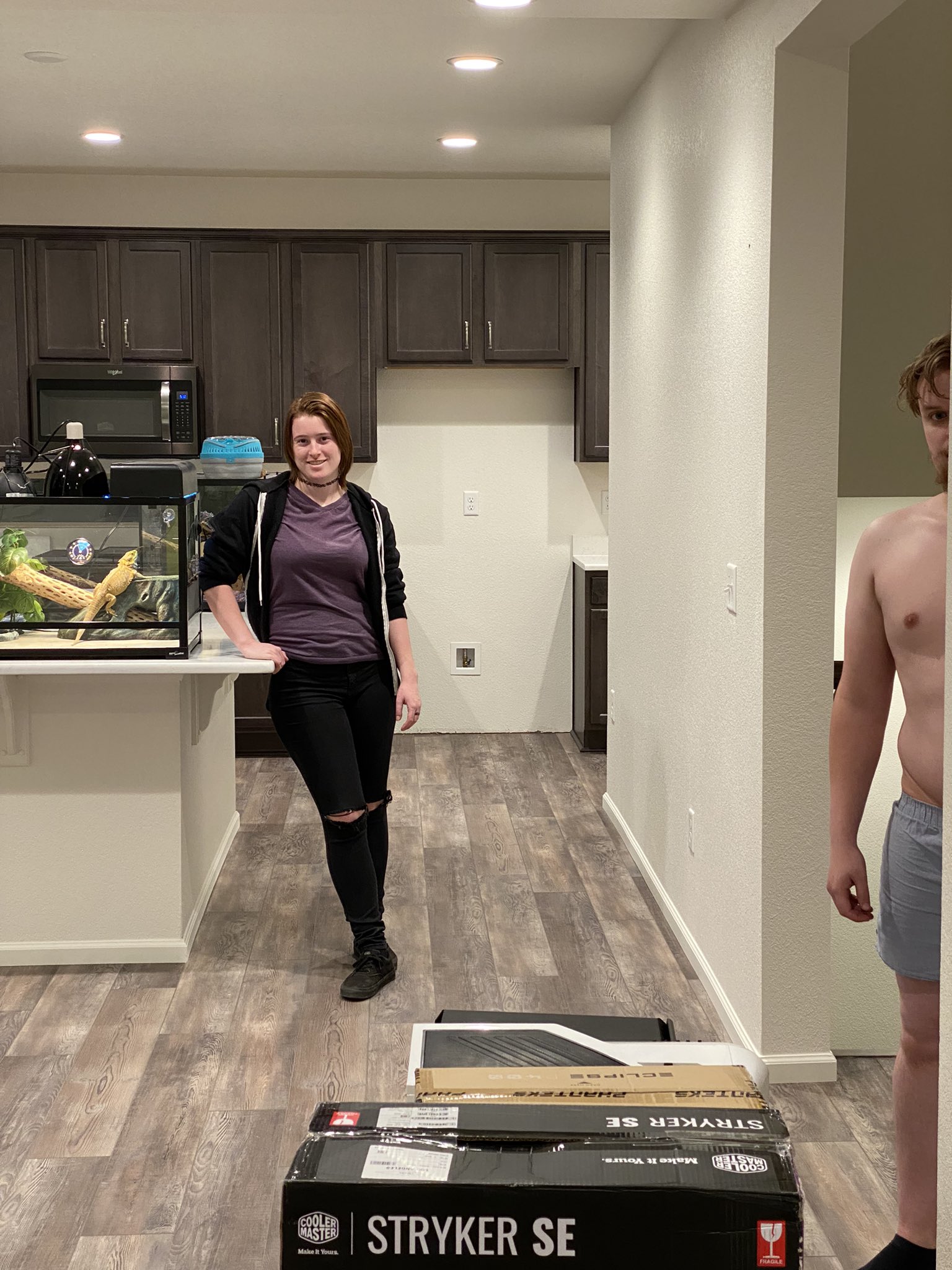 FrostPrime on Twitter: "Hannah bought a new house and is letting me live there rent free until ...