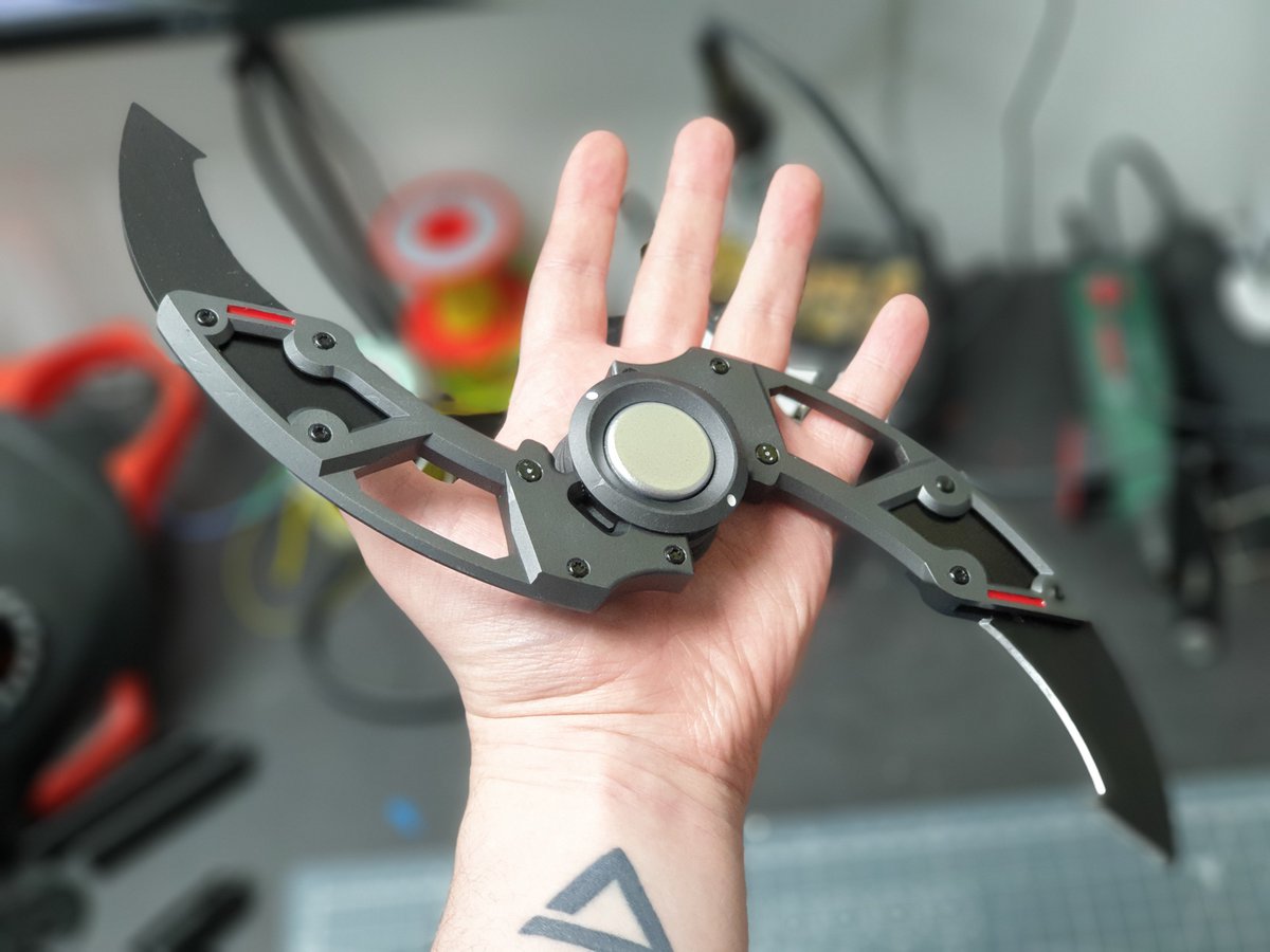 I made a replica of Ash's Arc Snare! : r/apexlegends