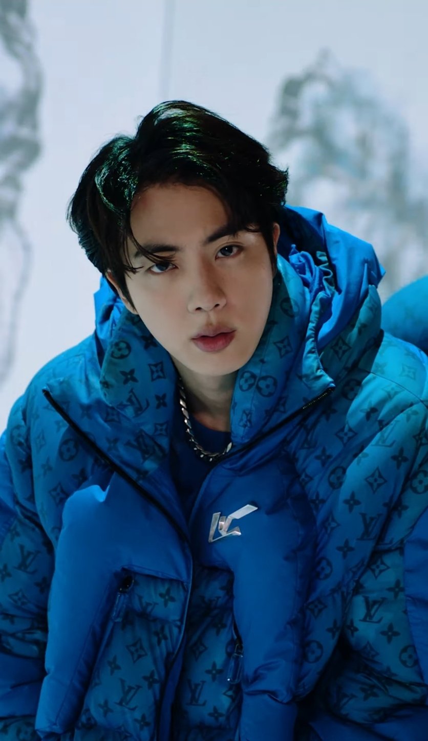 BIGHIT INFO on Twitter: "BTS X LV by Vogue, GQ • Jin https://t.co/fjTFM1uHNh" / Twitter
