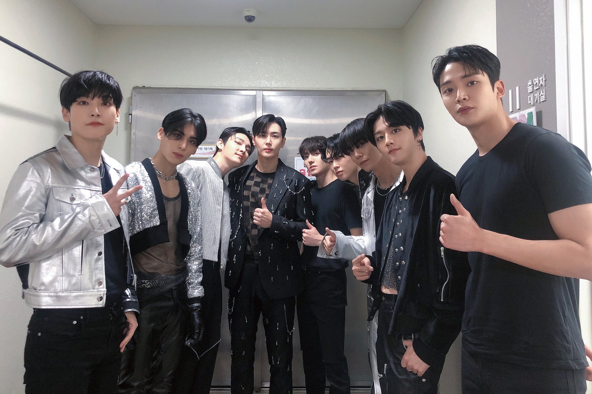 SF9_FANCLUB on Twitter: "[📸] 211126 KBS2 뮤직뱅크 치명적인 매력의 결정판을 보여준 SF9의 'Trauma' #SF9 #에스에프나인 ...