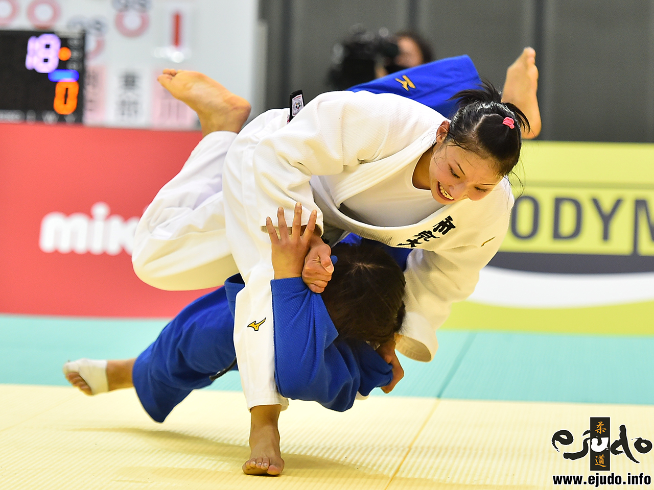 eJudo編集長 古田 英毅 on Twitter: "【写真】63kg級決勝、渡邉聖子が立川桃から内股「一本」#N##2021全日本学生柔道体重別#N#https://t.co ...