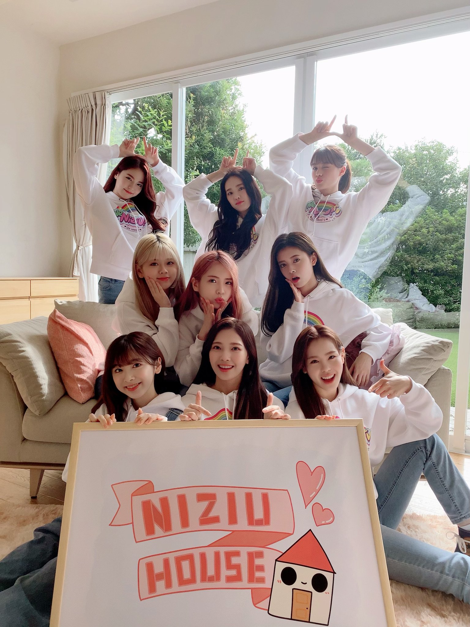 NiziU on Twitter: "[📺] 本日、昼12:45より NiziU 冠バラエティー 「We NiziU！TV2」が放送されます 地上波初公開の映像や メンバーのわちゃわちゃトーク ...