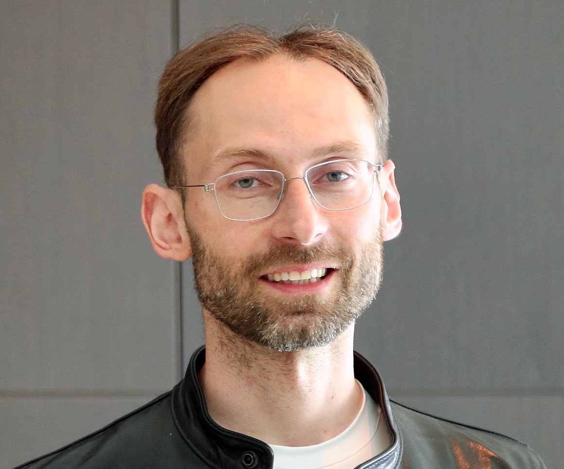 Oxford Comp Sci on Twitter: "We are happy to announce that Professor Michael Bronstein has been ...