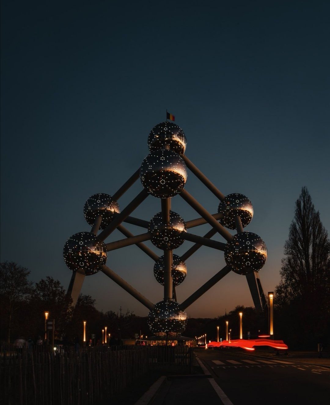 Atomium Night
