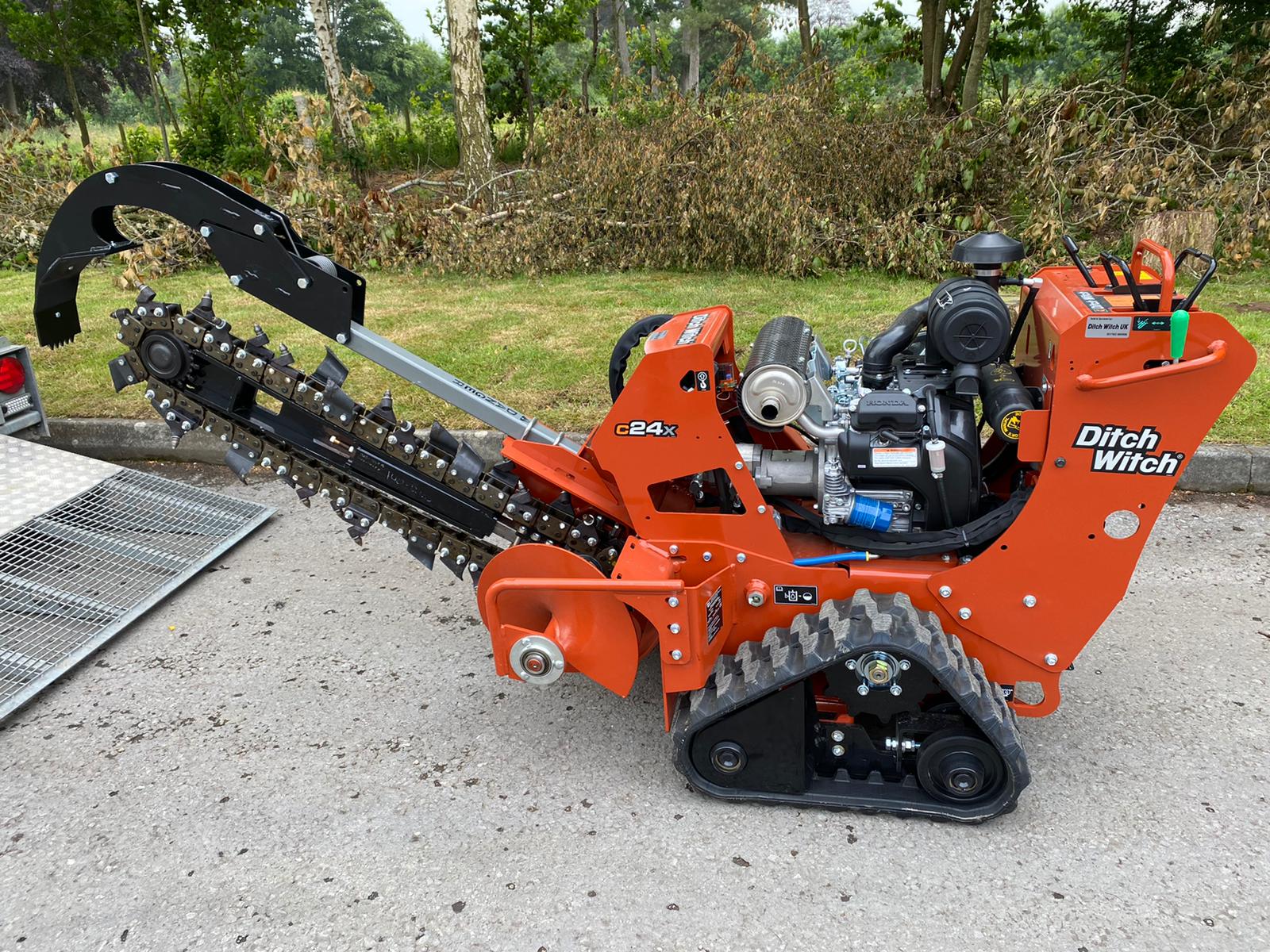Ditch Witch Ditch Witch XT855 Excavator Specs (2010 2025) | Diggers