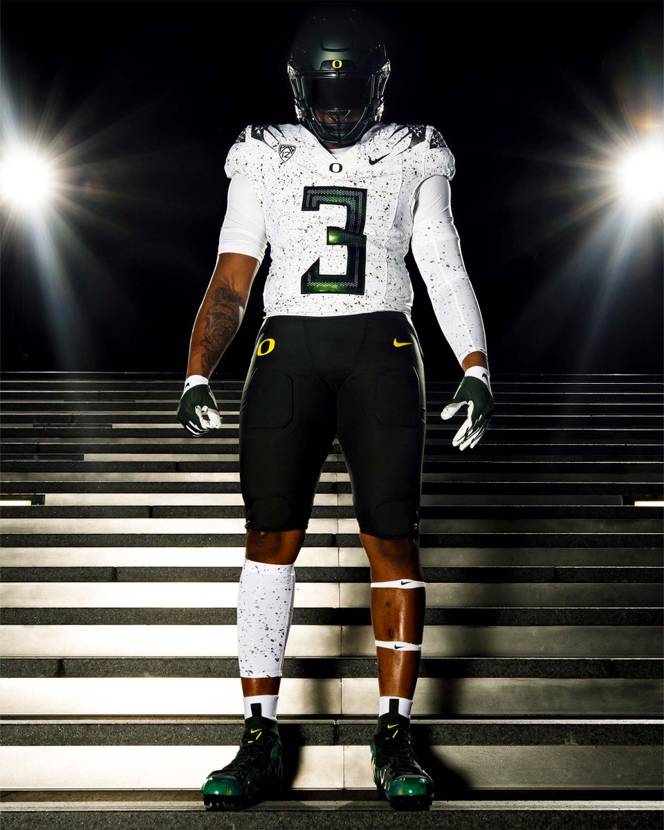 Oregon Unveils Pac 12 Championship Game Uniforms : r/CFB