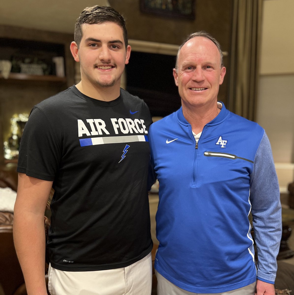 2022 3* IOL Alec Falk commits to Air Force : r/CFB