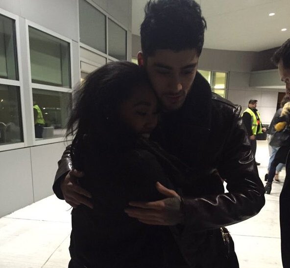 Zayn Hugging A Fan