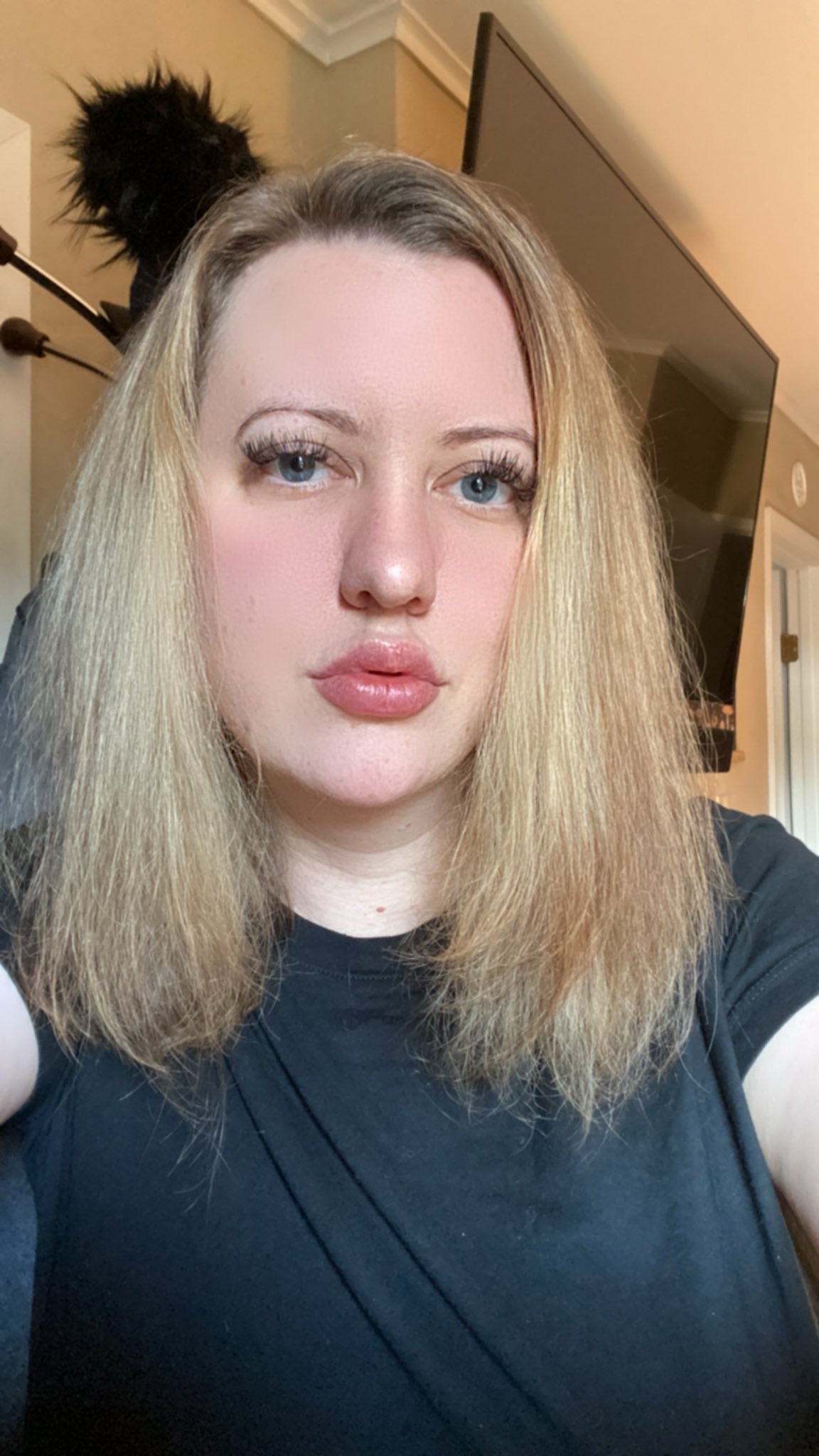 TW Pornstars - Cherry Torn. Twitter. One week till Christmas. Make me smile. 6:00 PM - 18 Dec 2021