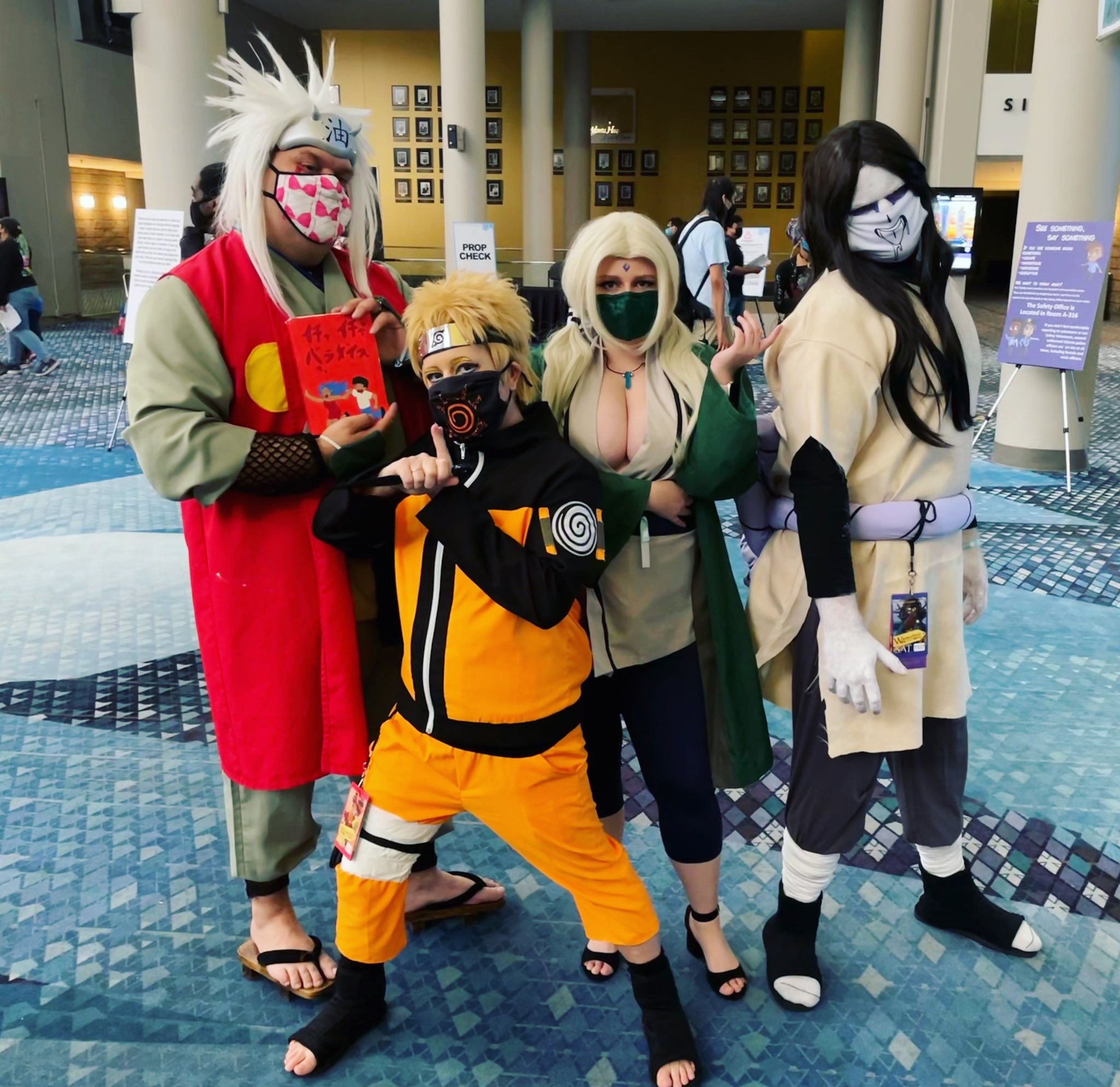 Tsunade And Jiraiya Cosplay