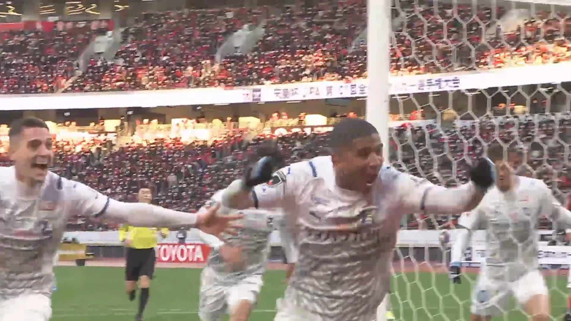 NHKサッカー on Twitter: "【大分 試合終了間際の劇的ドラマ！】 同点に追いつく！ #天皇杯サッカー⚽ 決勝 後半45分 #浦和レッズ 1－1 #大分トリニータ 📺総合でライブ ...