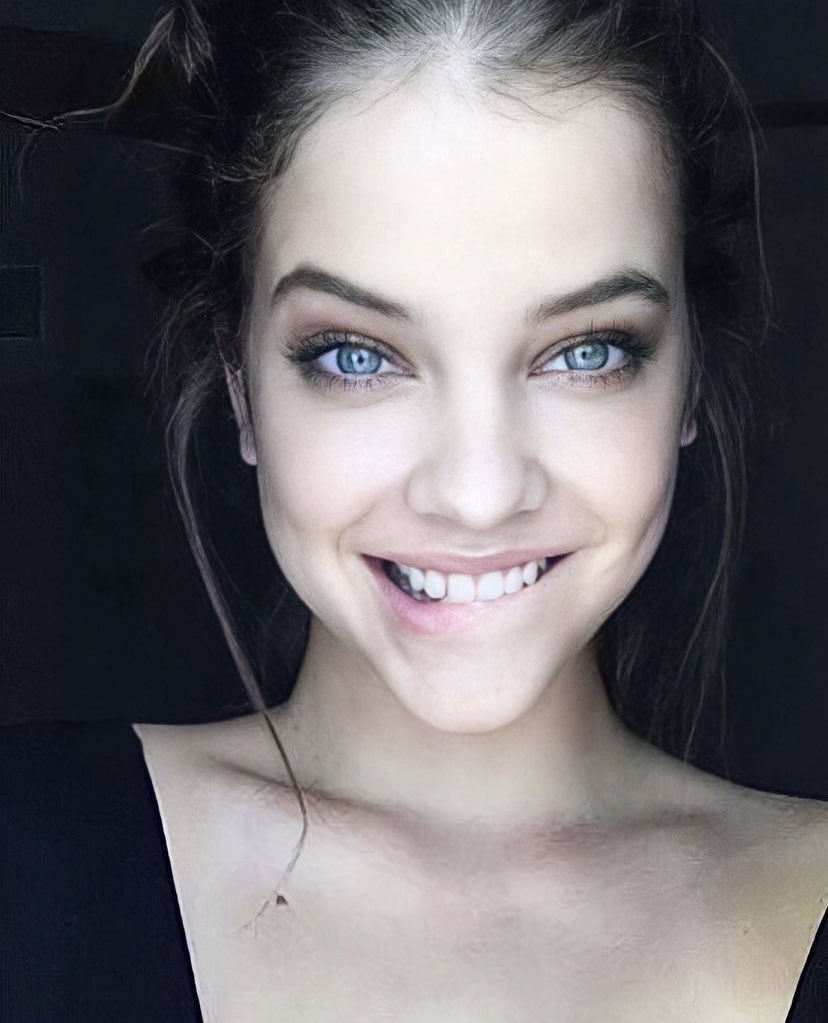 Barbara Palvin Eyes