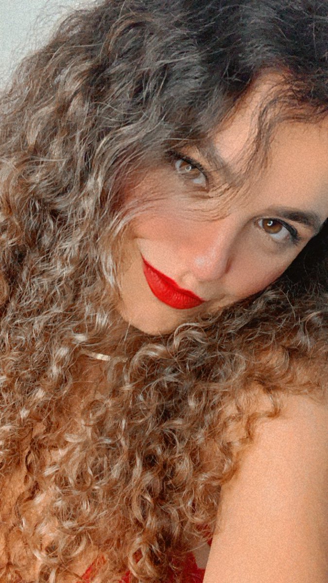 Paola Buzzone En Paolabuzzoneof Twitter