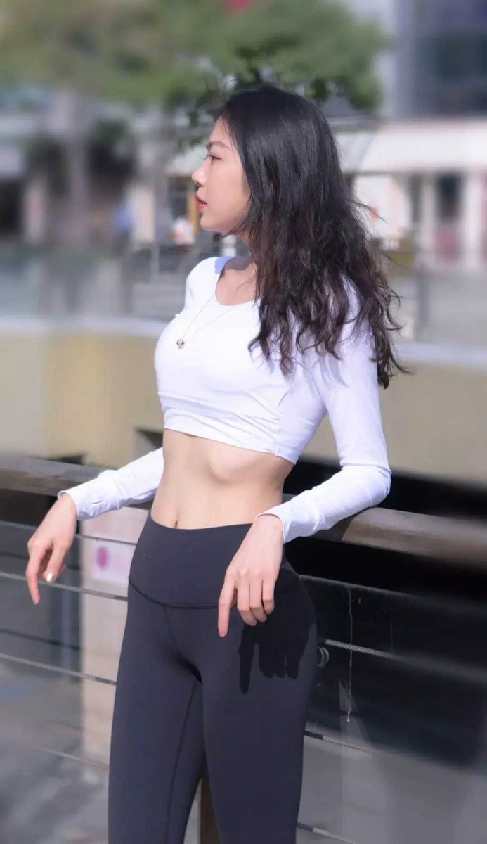 Post By 人类高质量舔逼 On X 瑜伽裤