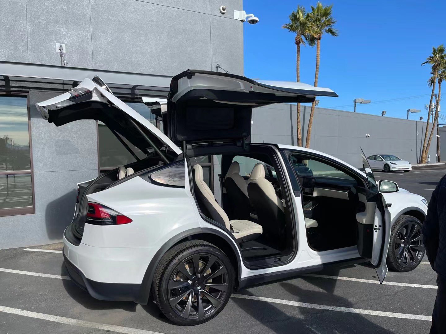 Tesla model x refresh delivery store