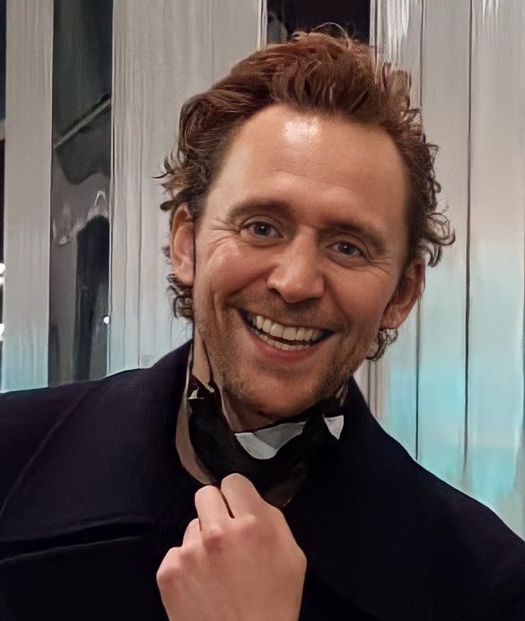 Tom Hiddleston Teeth