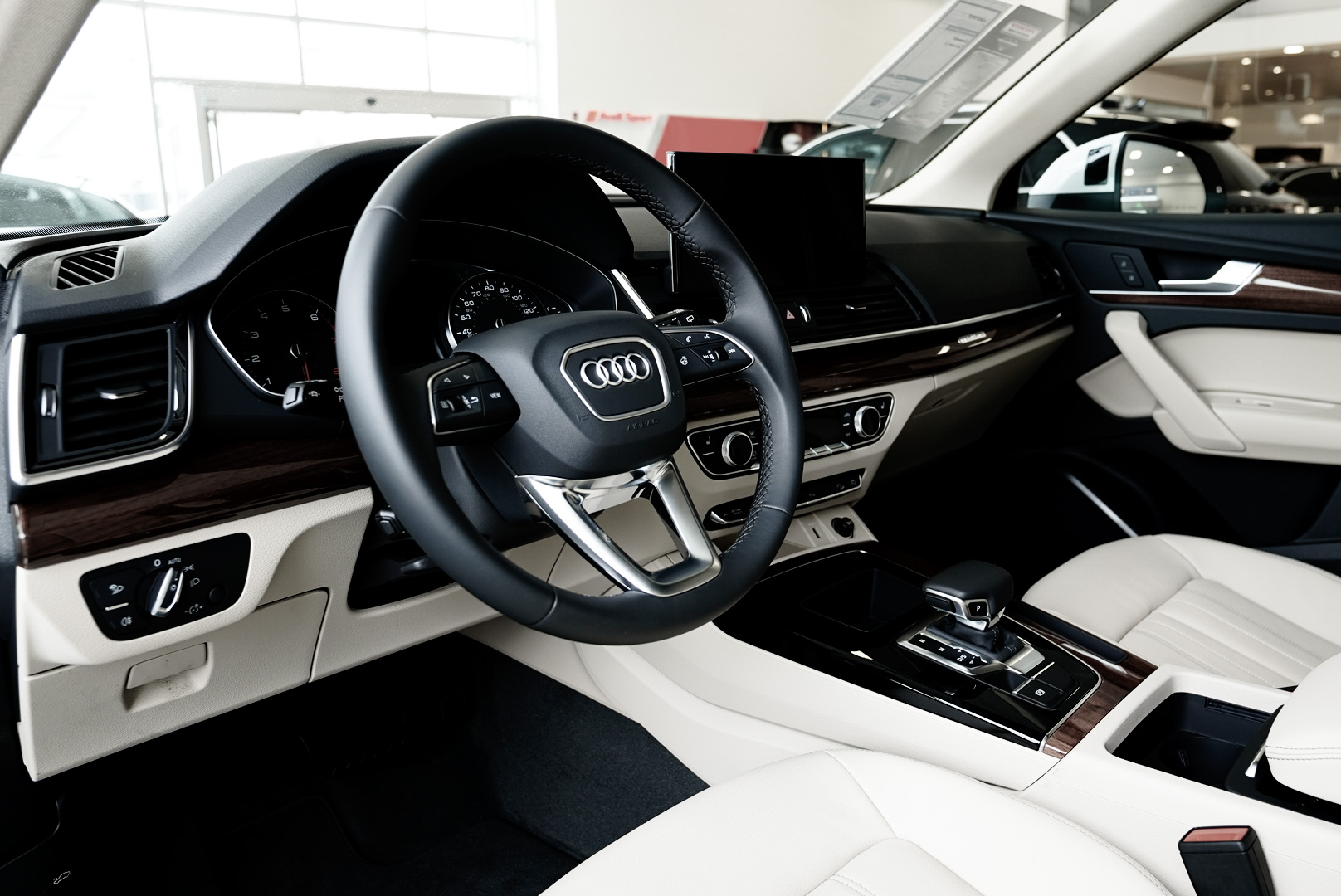 2022 Audi Q5 Interior