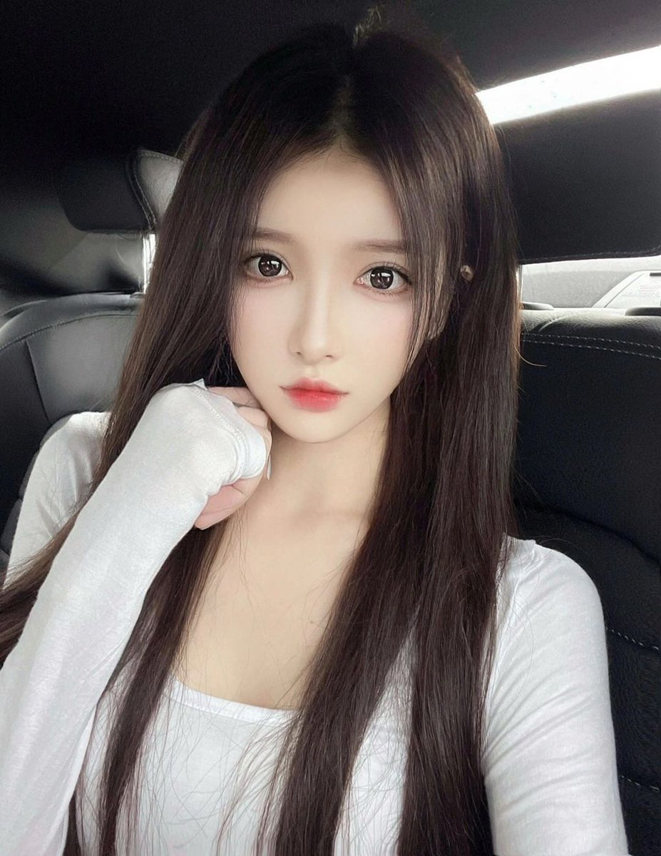 #天津 02年 168 🐻D 46kg • 肌肤雪白 ⬆️粉⬇️粉 乖巧听话配合度高⚠ • 口活🔥超好 前凸后翘 水多活好 笑容甜美 • 肌肤牛奶般雪白嫩滑，不催不事💦 vx ...