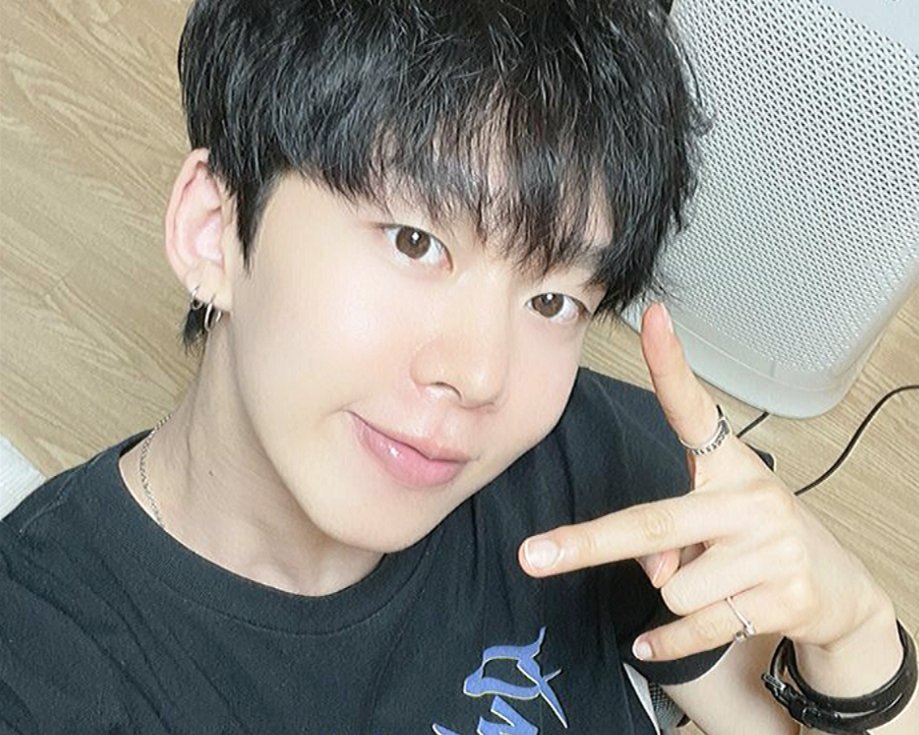 #JYPLOUD hashtag on Twitter