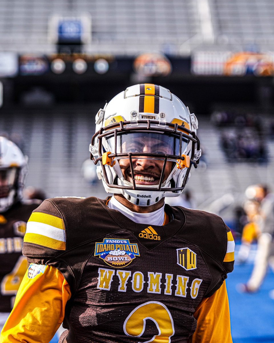 Wyoming S Cameron Murray has entered the transfer portal : r/CFB