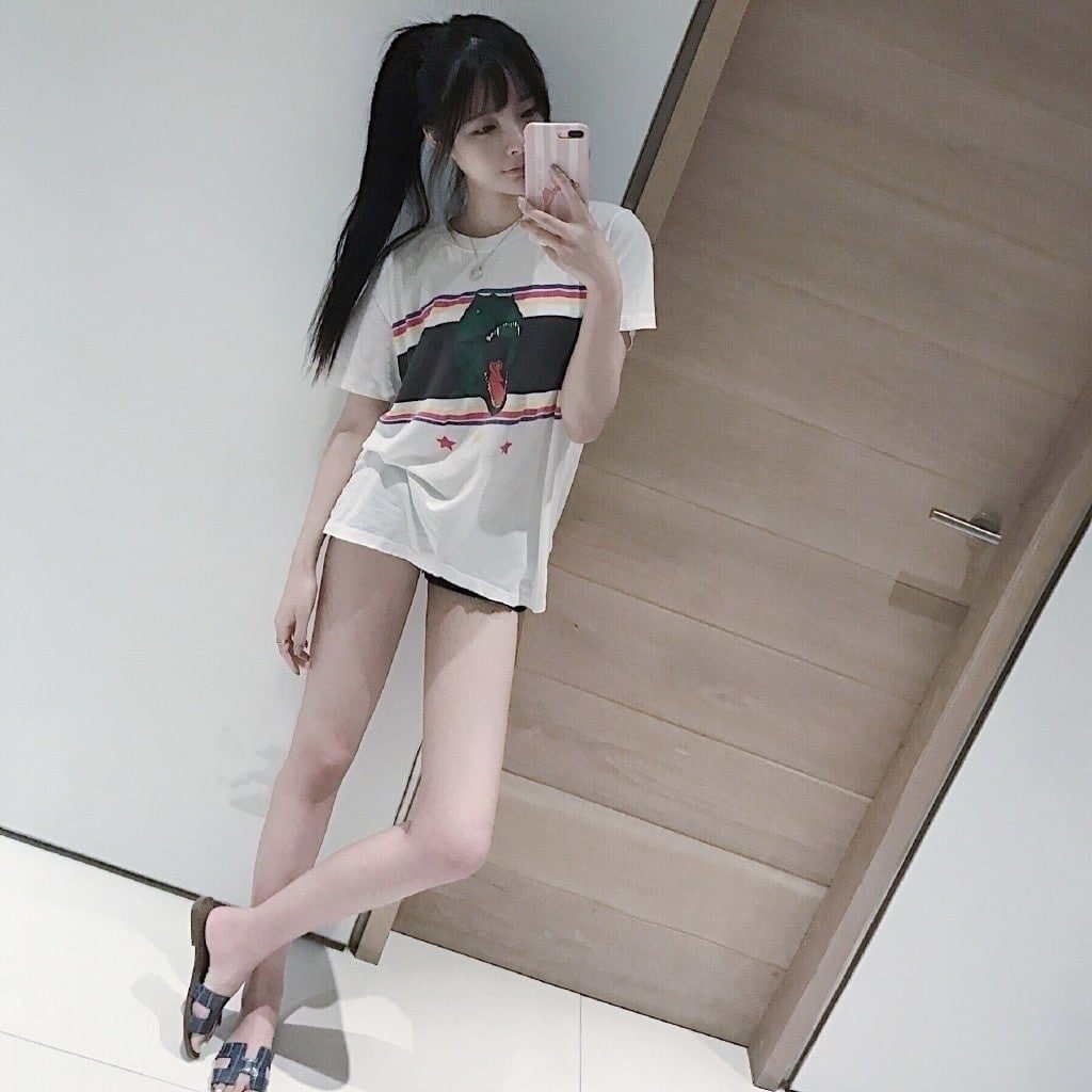 天天 156cm C奶 43kg 20歲 清秀小美女 鄰家小女孩的fu 羞澀帶點小性感 雪白嫩肌~粉嫩內裝~青春肉體就是無敵 誘惑百分百 它它選妹頻道：https://t.co ...