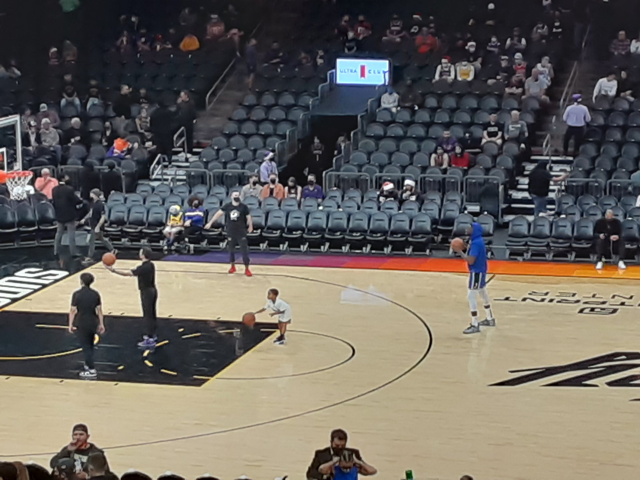 Tim Roye on Twitter: "Draymond and son warming up…