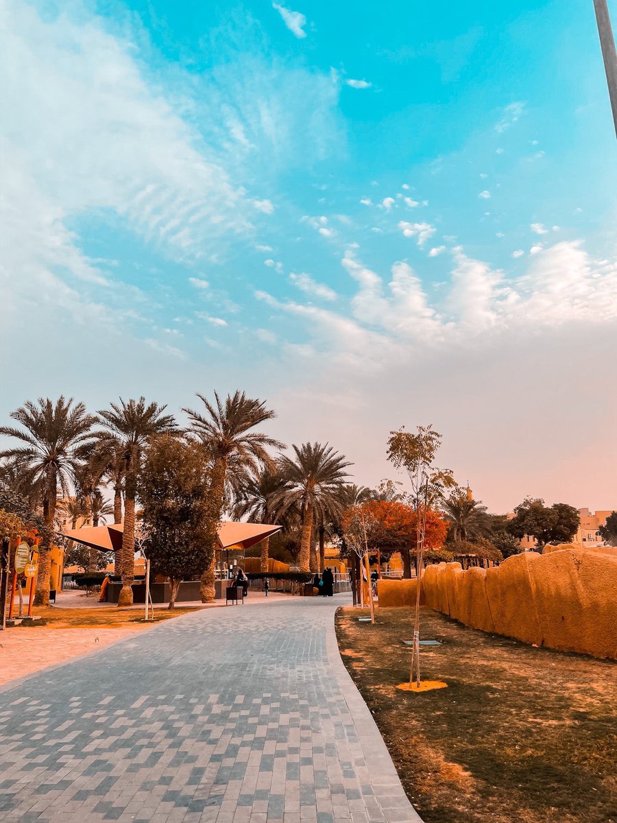 سلسلة ثريد لأجمل الحدائق والمنتزهات والبحيرات في الرياض ، استمتعوا فيها ...