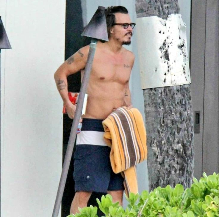 Johnny Depp Young Shirtless