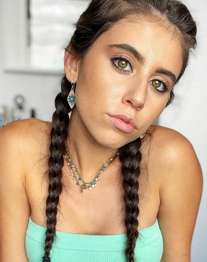 Violet Summers's Instagram, Twitter & Facebook on IDCrawl