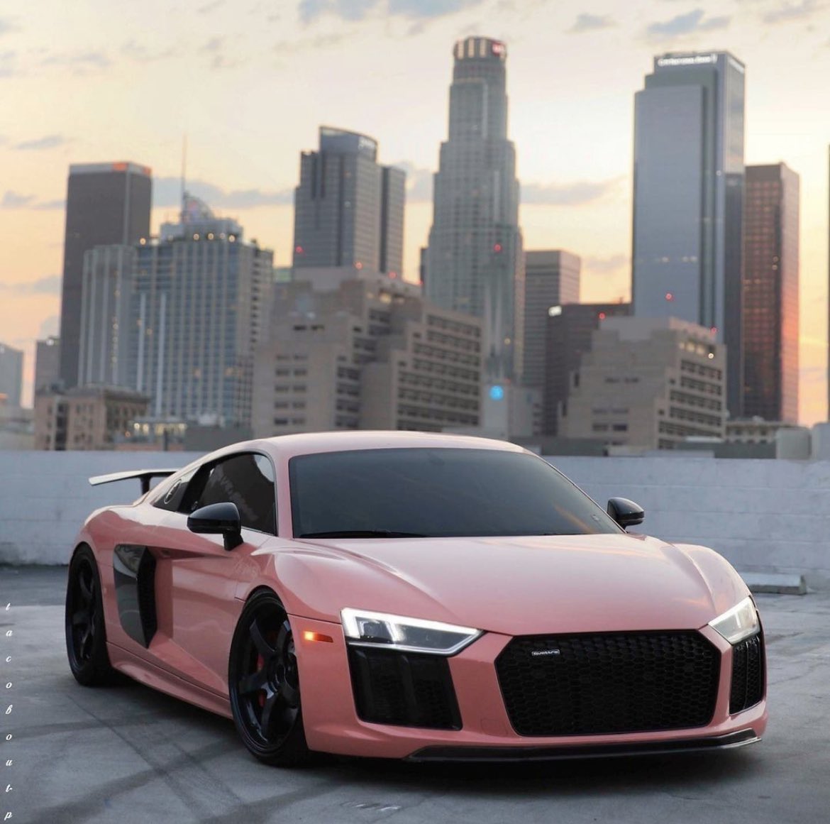 Audi R8 Rosa Mate