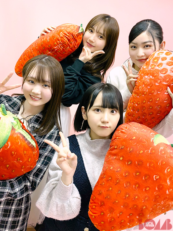 BOMB編集部 on Twitter: "【BOMB2月号発売中】 新春コンサート直前SP☆#AKB48 特集!!AKB48の新しい時代を築くフレッシュメンバーを代表して #齋藤陽菜 #鈴木 ...