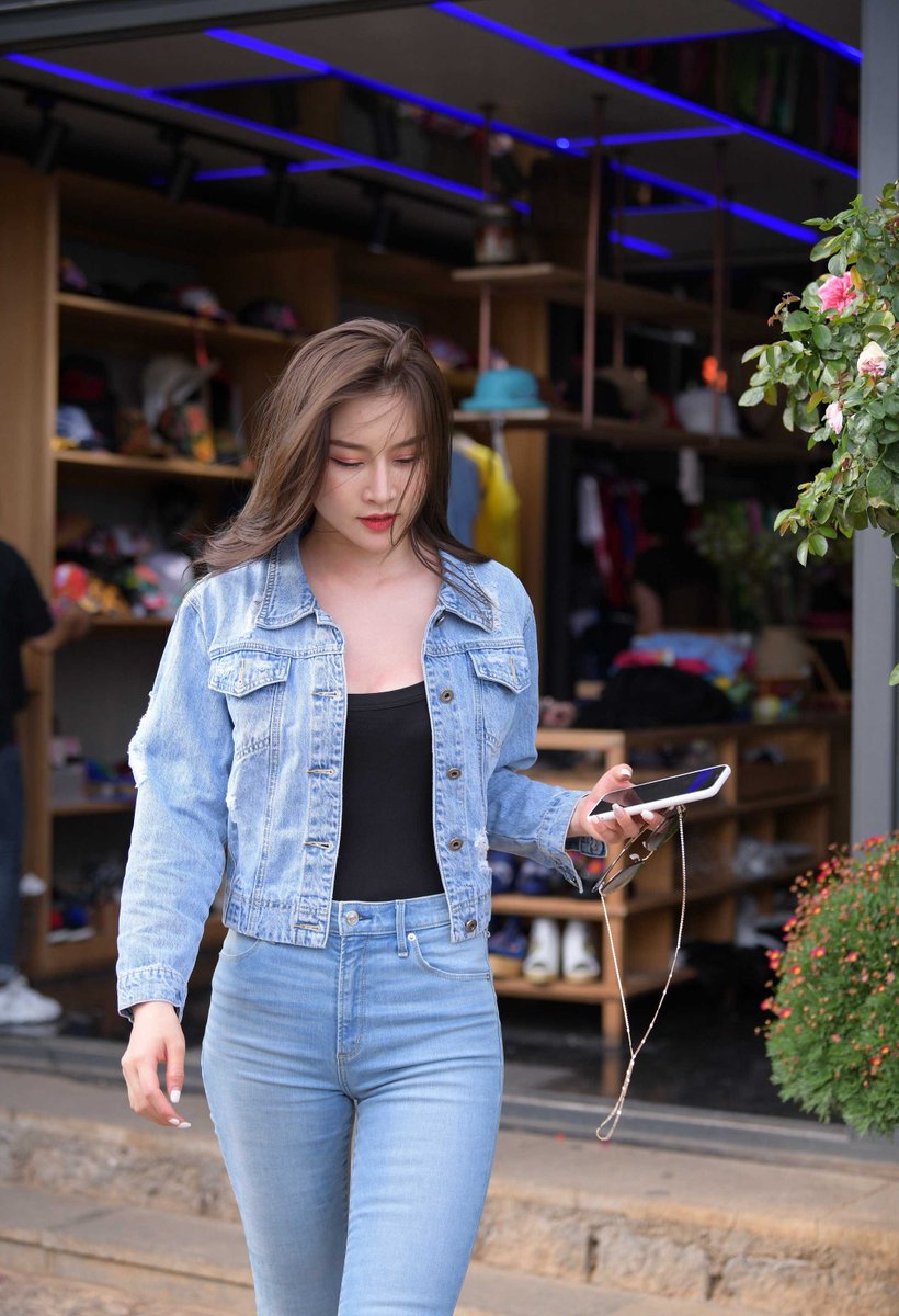 【街头风景】0093期 #街拍 #丝袜 #熟女 #户外露出 #私房 #热裤 #写真 #瑜伽 #走光 #比基尼 #街拍 #丝袜 #熟女 #户外露出 #私房 #热裤 #写真 #瑜伽 #走光 ...