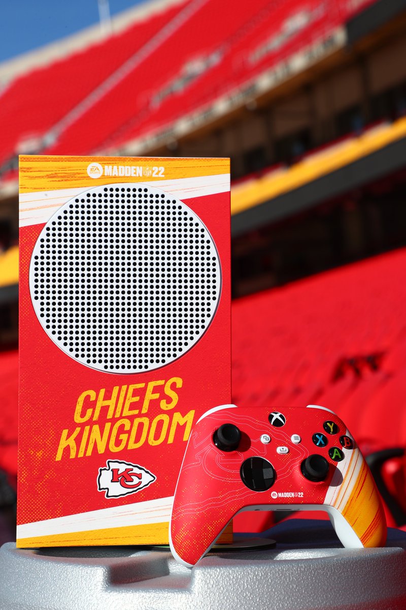 Kansas City Chiefs on Twitter: "Every RT counts as 2️⃣ votes for ...