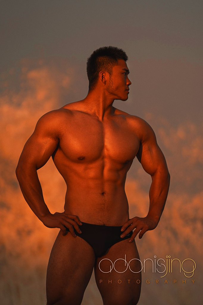 adonisjing on Twitter: "谢谢这些天小王同学的陪伴 晚霞很治愈 https://t.co/GAJoxAVRi2" / Twitter