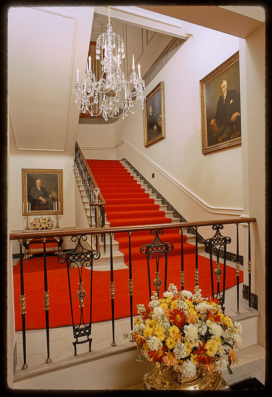 Grand Staircases In Houses