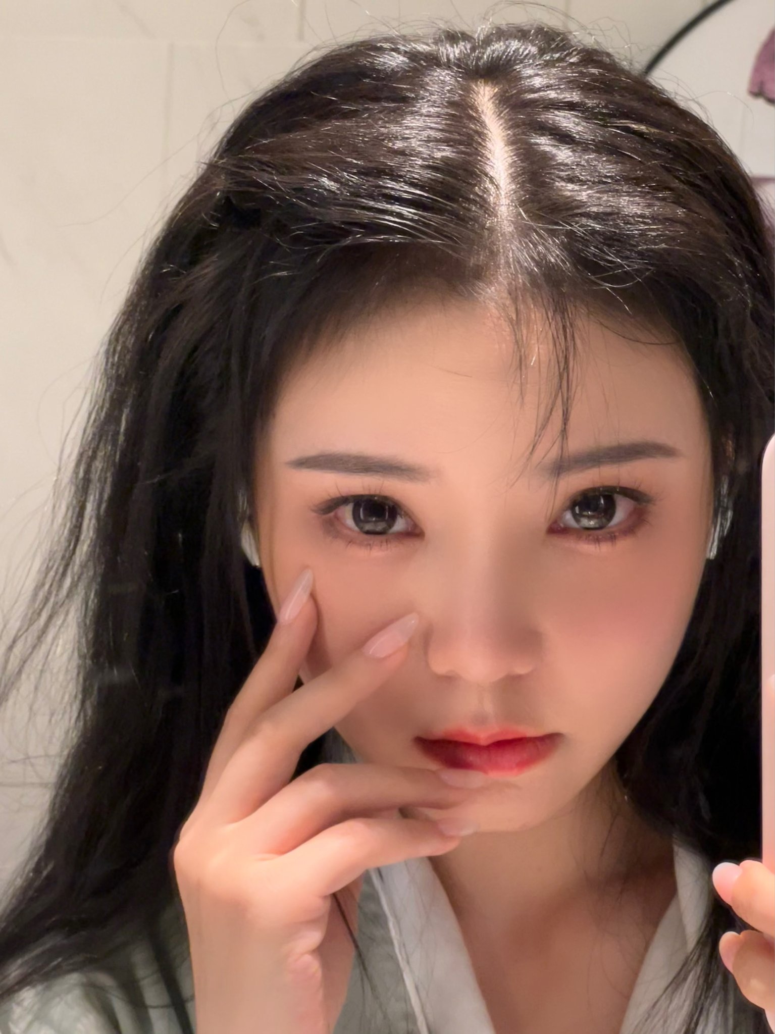 咬人猫Yaorenmao on Twitter: "学会了新自拍姿势😑Learned a new selfie pose. https://t.co/QJOY3cDtlu" / Twitter