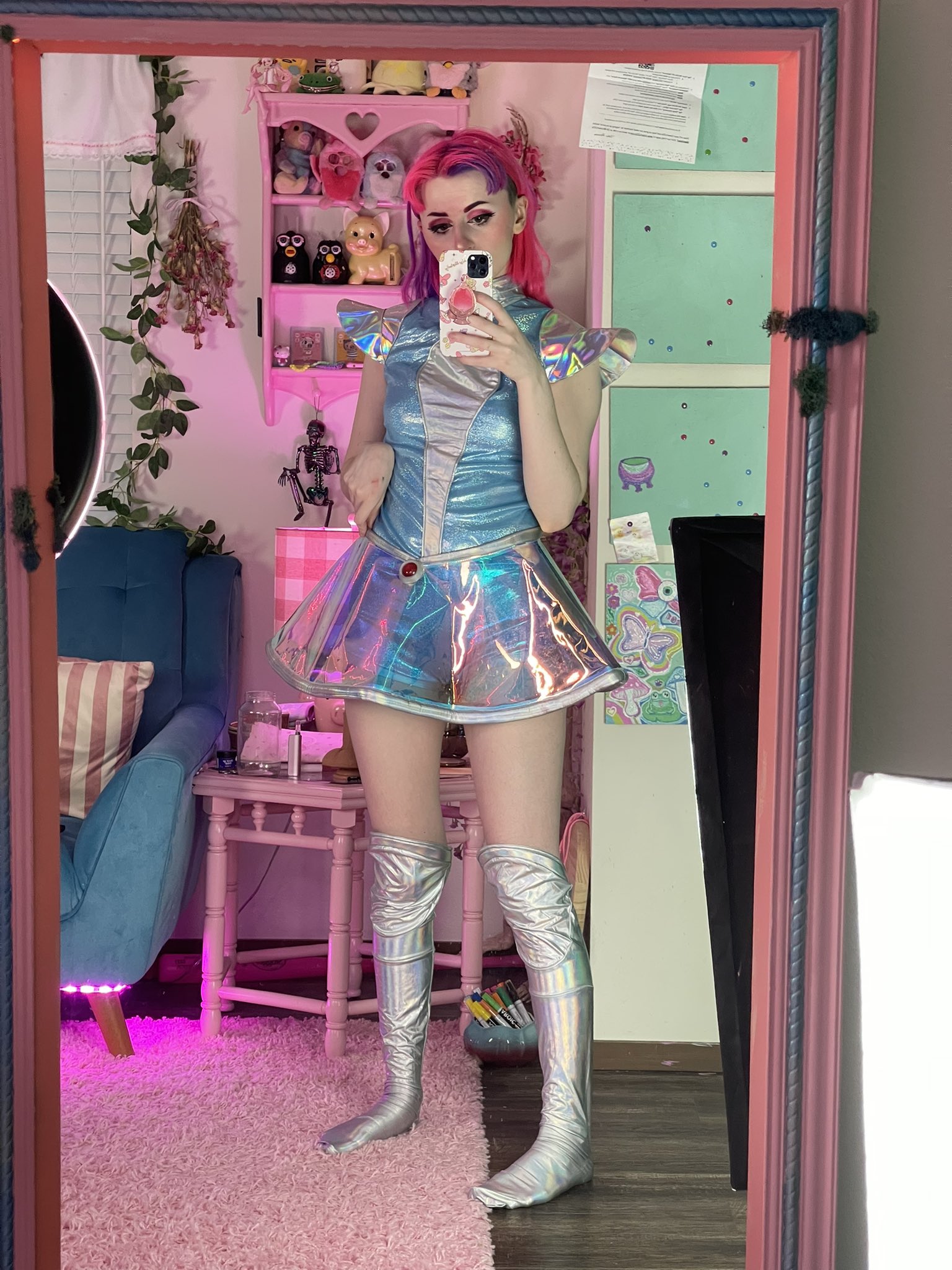 TW Pornstars - 2 pic. Tweetney. Twitter. 🛸🪐. 12:19 AM - 7 Jan 2022