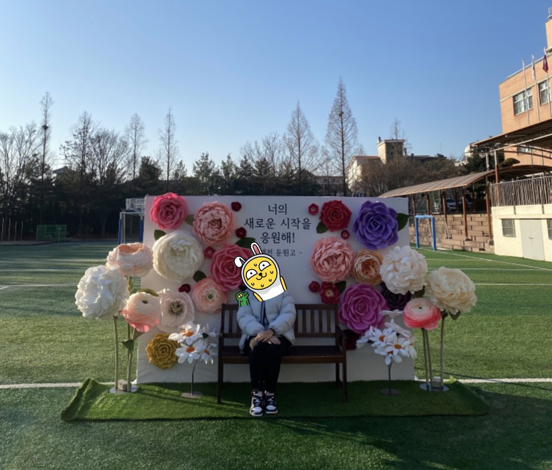 E36_Aimbot 🇰🇷 on Twitter: "졸업식 😄 https://t.co/ZQI7OA39Bt" / Twitter