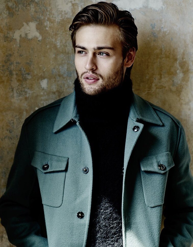 Douglas Booth Fotoshoot Showbiz Updates / Jupiter Ascending: Douglas