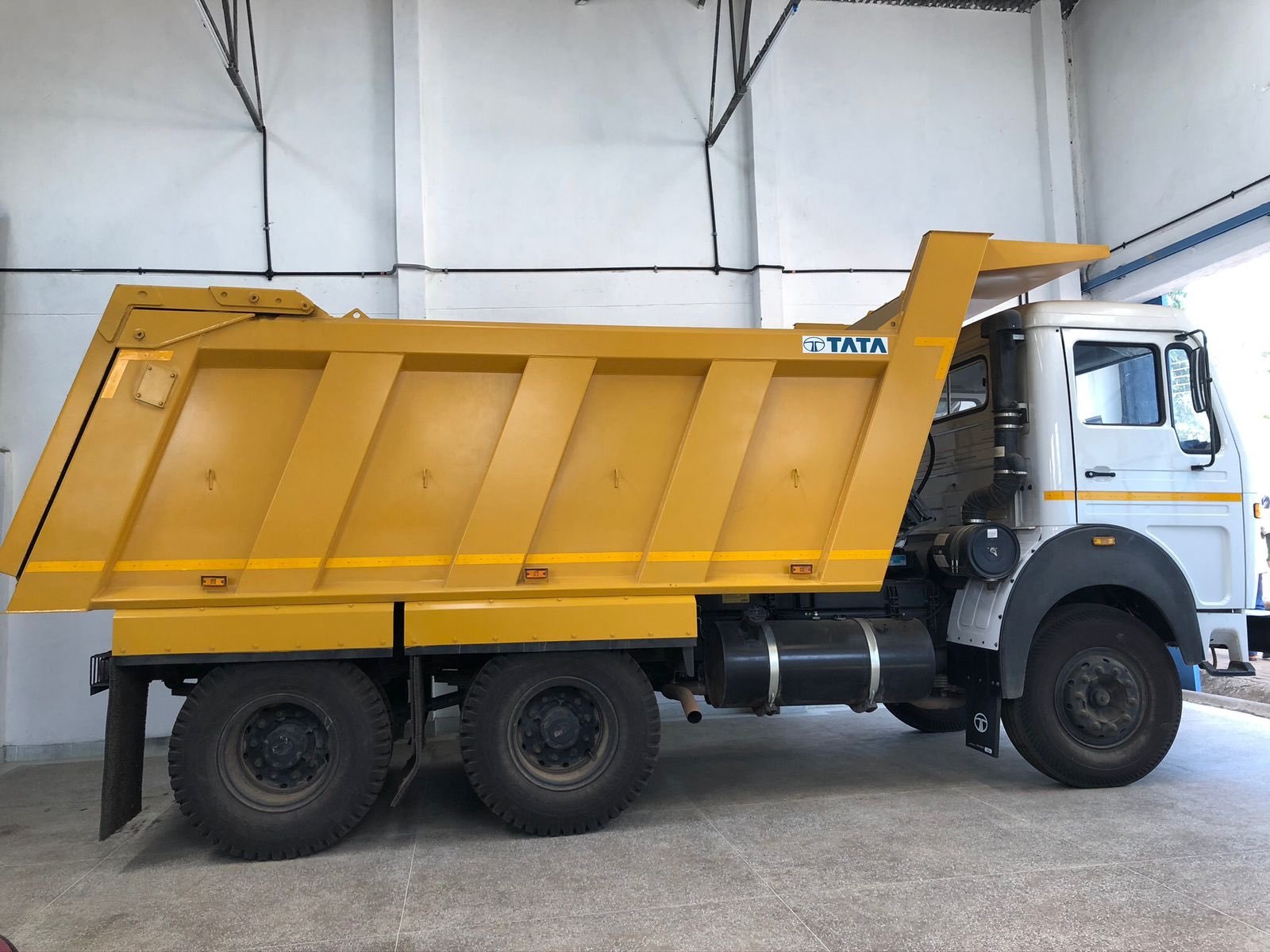 Tata Truck 2516