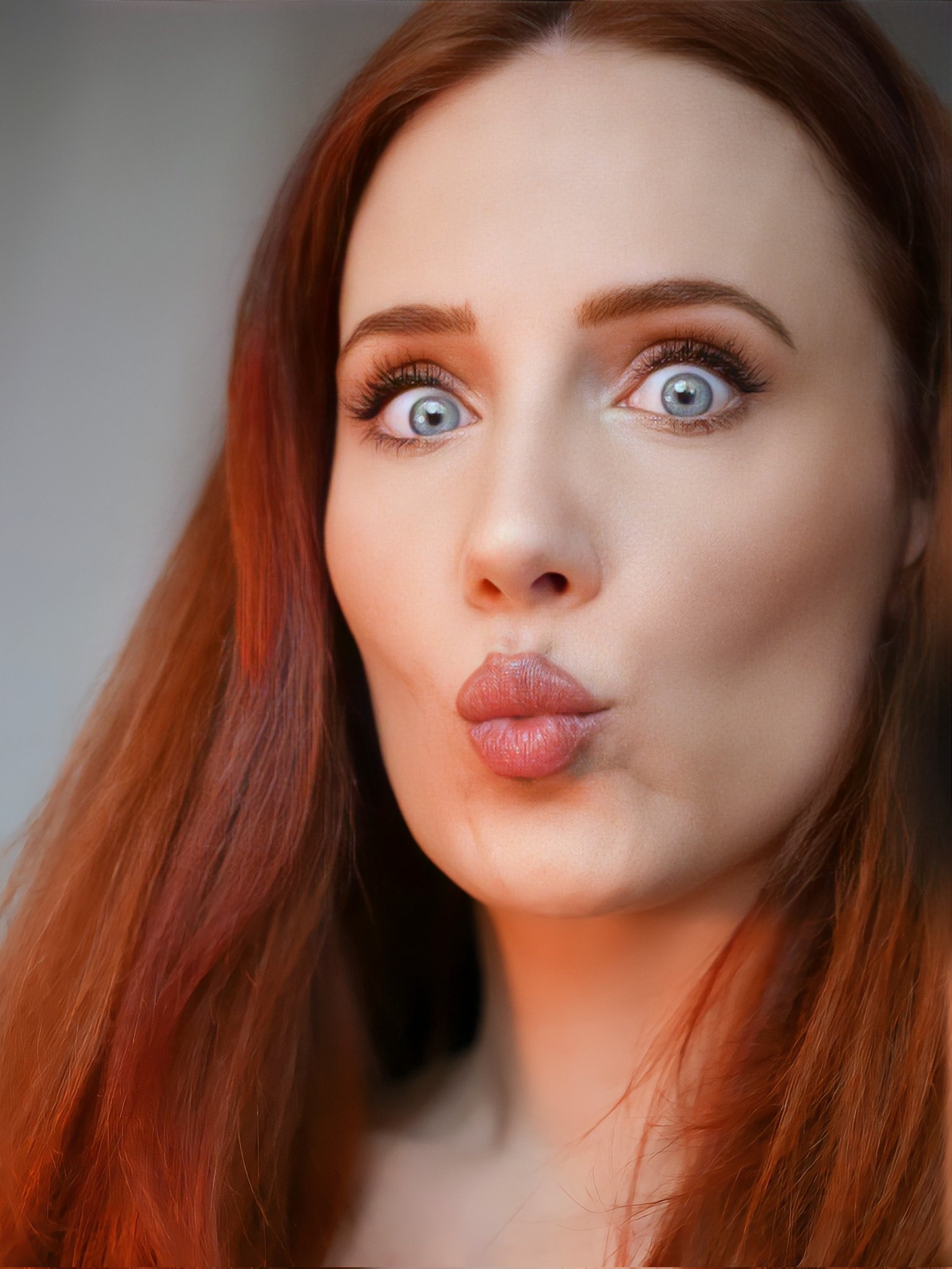 Simone Simons Without Makeup