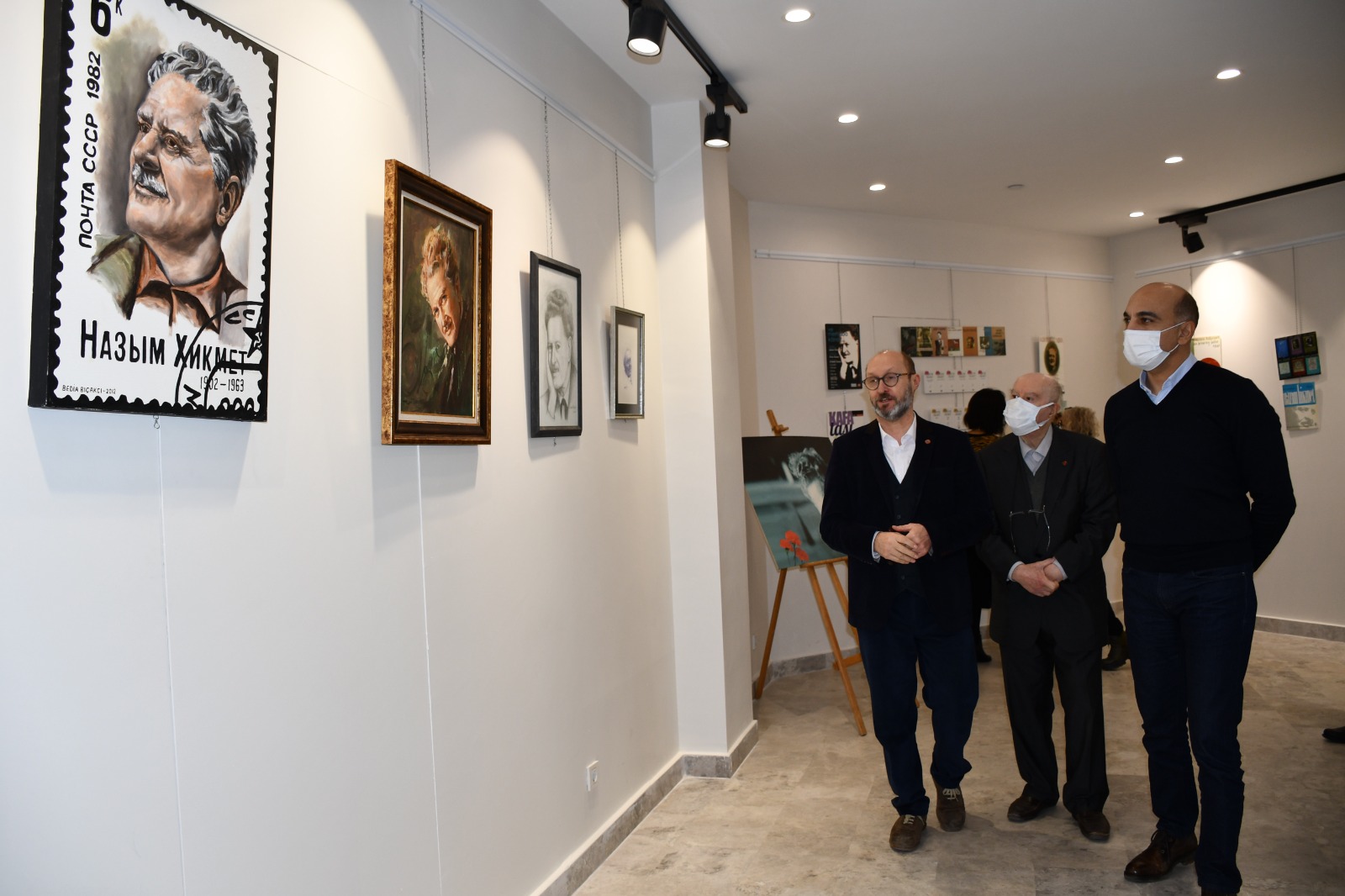 BAKIRKÖY KÜLTÜR MERKEZİ VE CEMEVİNDE ''NAZIM HİKMET SERGİSİ' AÇILDI ... BAKIRKÖY KÜLTÜR MERKEZİ VE CEMEVİNDE ''NAZIM HİKMET SERGİSİ' AÇILDI ...