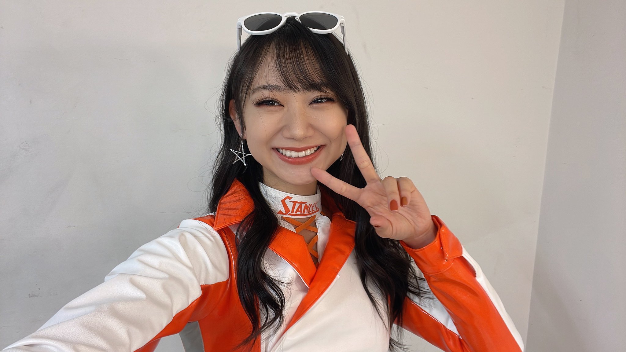 相沢菜々子 / Nanako Aizawa on Twitter: "#TAS2022 レースクイーン大賞ステージありがとうございました！🧡🦈 今シーズンのラストのSTANLEYコス姿見に来て ...