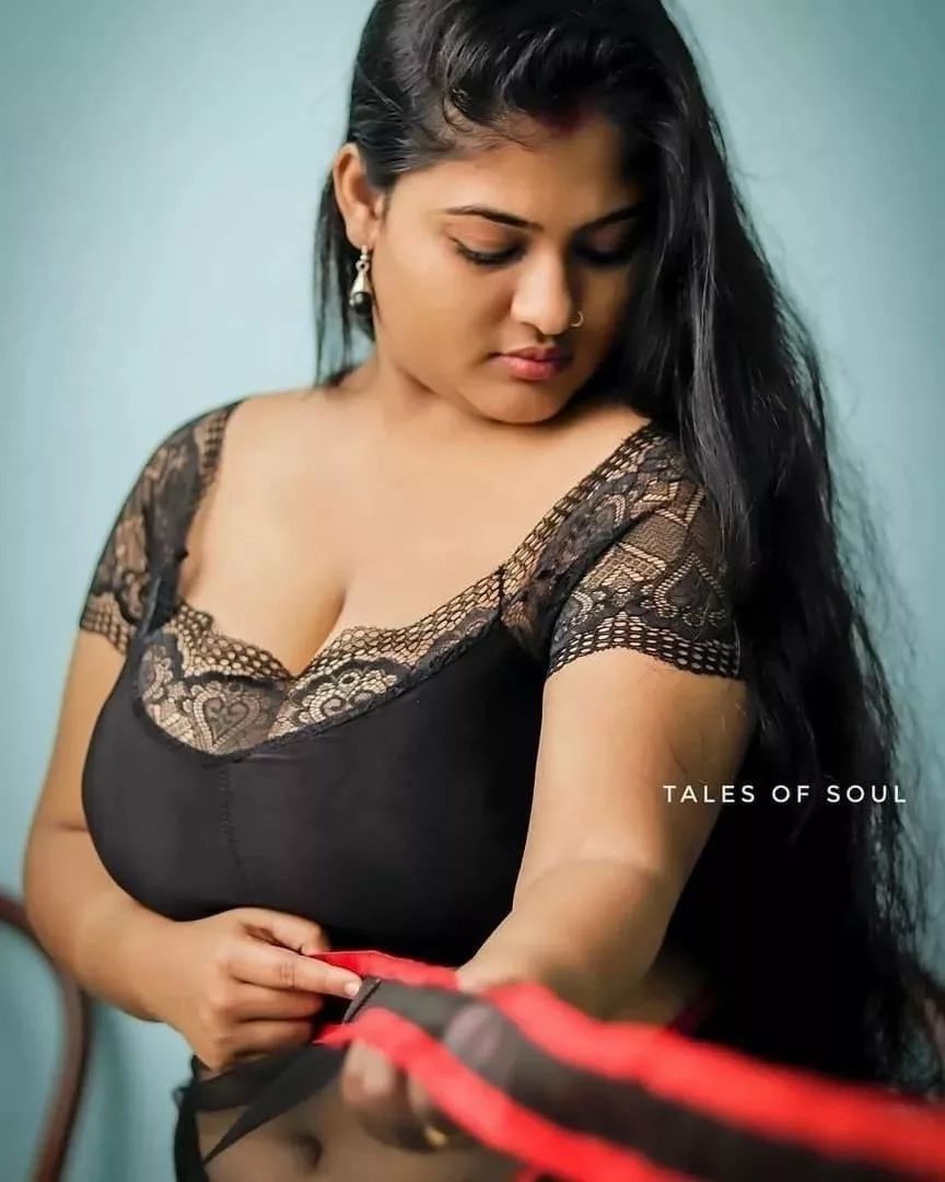 Indian Hot Masala Aunties