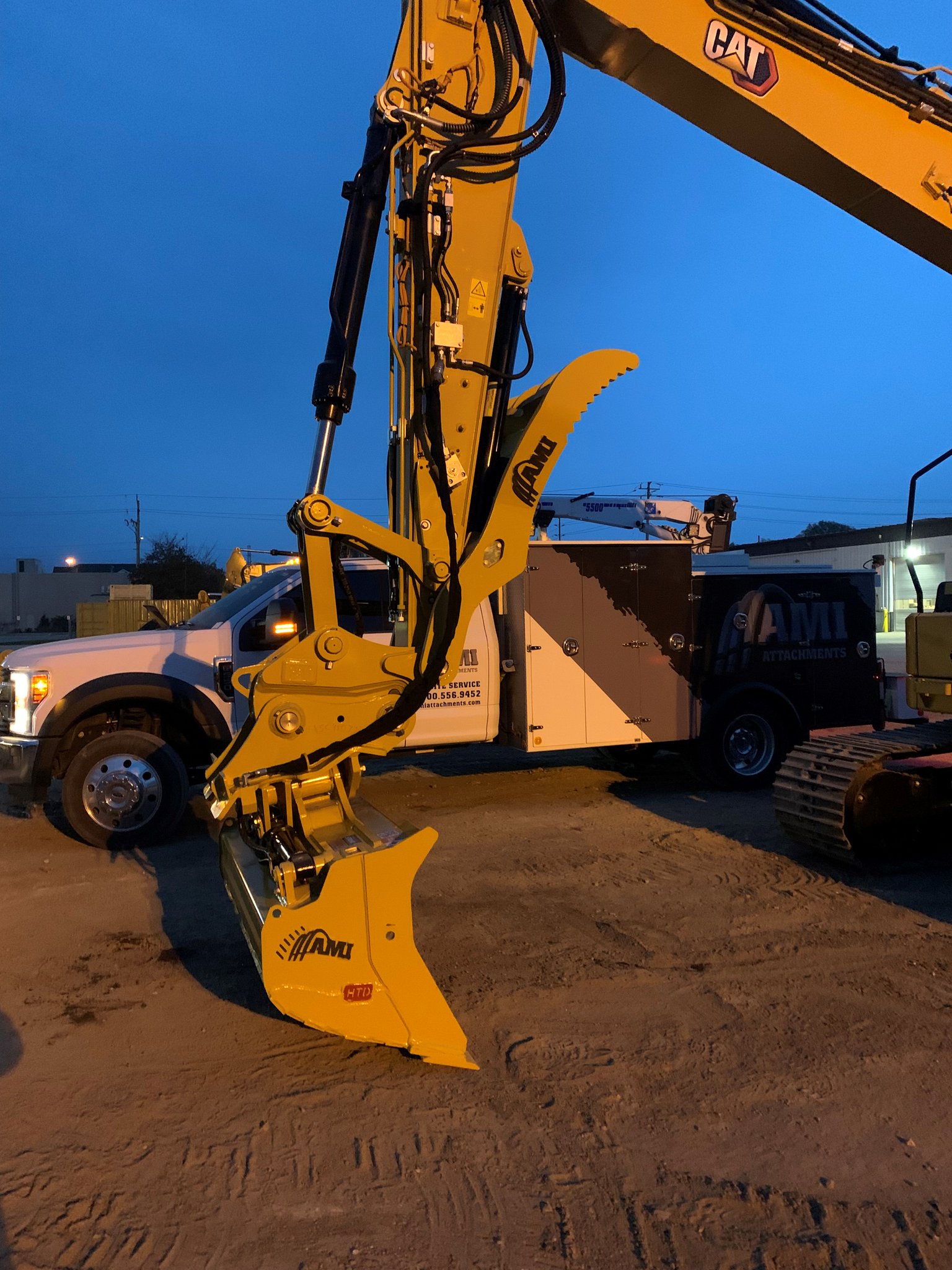 Caterpillar Excavator Claw